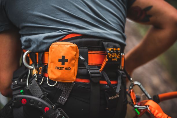 Treehog Safety Signs and First Aid | Arborist Safety – Arbortec Trade